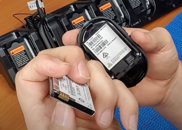 How to Setup and Use Motorola CLP 107 Two Way Radio - Wireless 2-Way